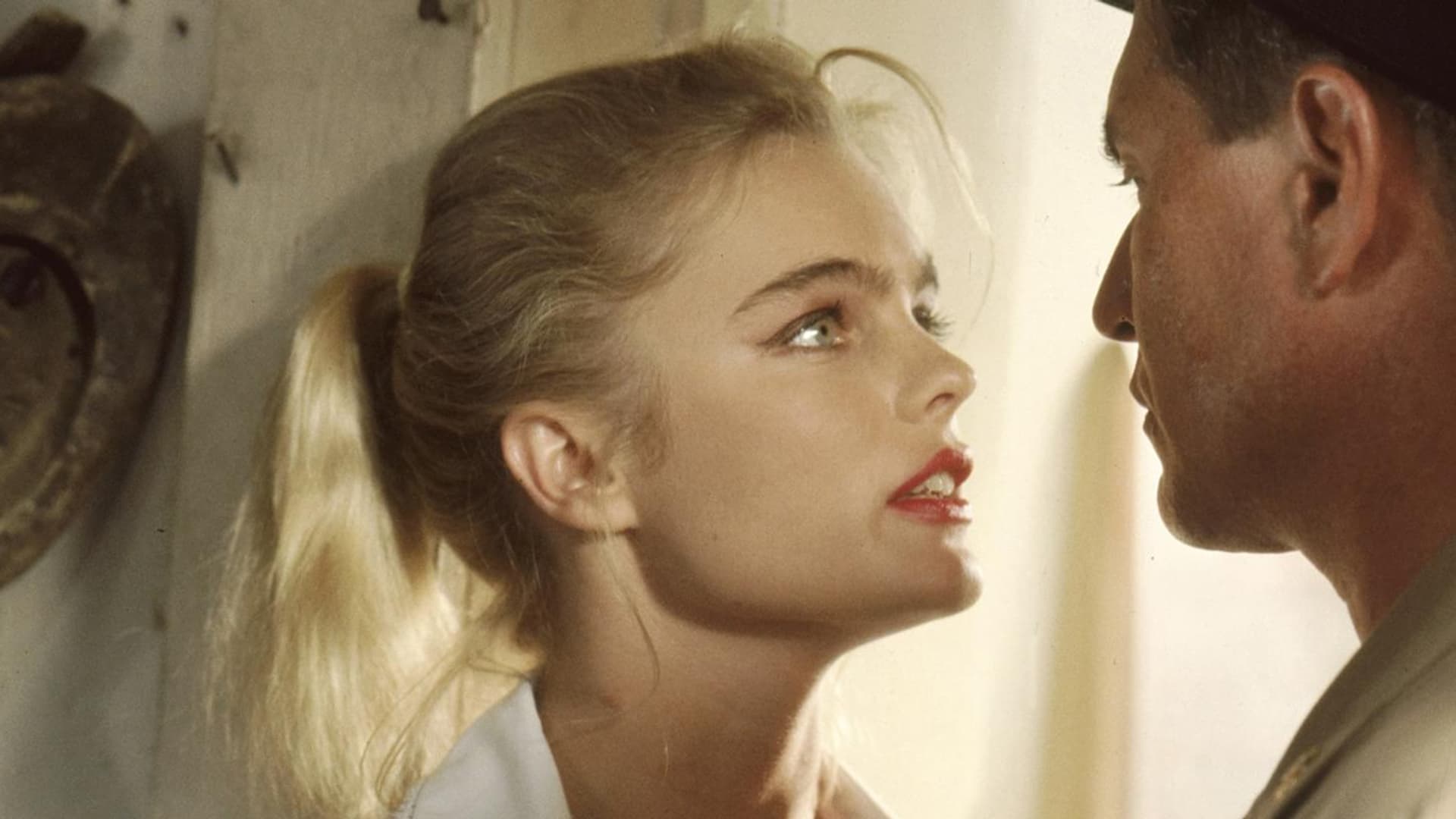 Watch Chasers (1994) - Free Movies | Tubi