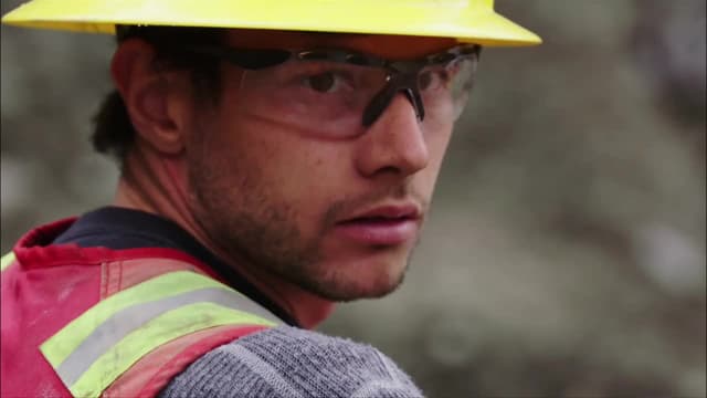 Watch Jade Fever S03:E08 - Start It Up - Free TV Shows | Tubi