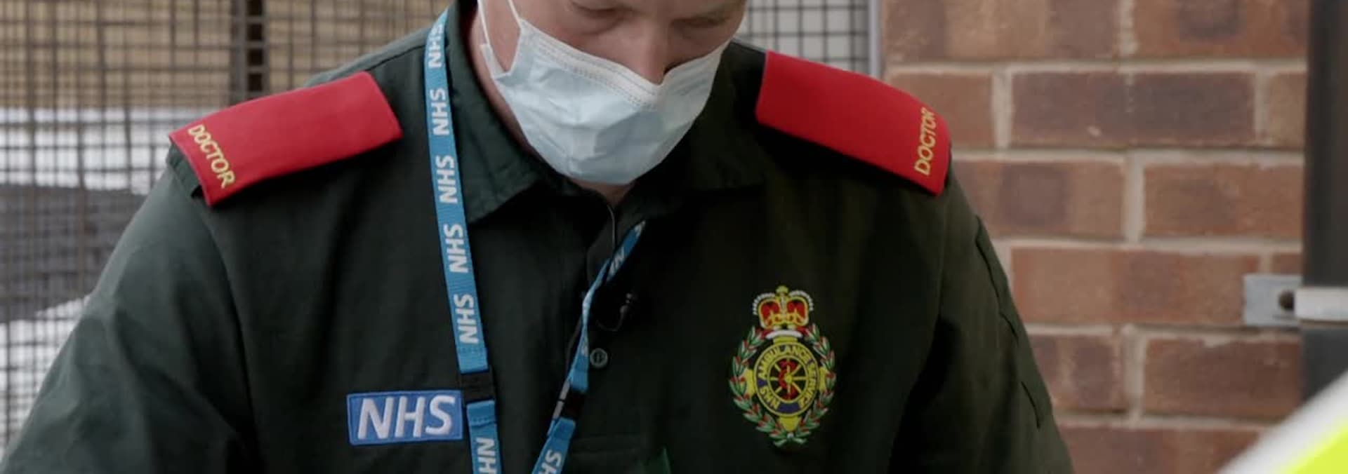 Watch Ambulance: Code Red S02:E08 - Episode 8 - Free TV Shows | Tubi