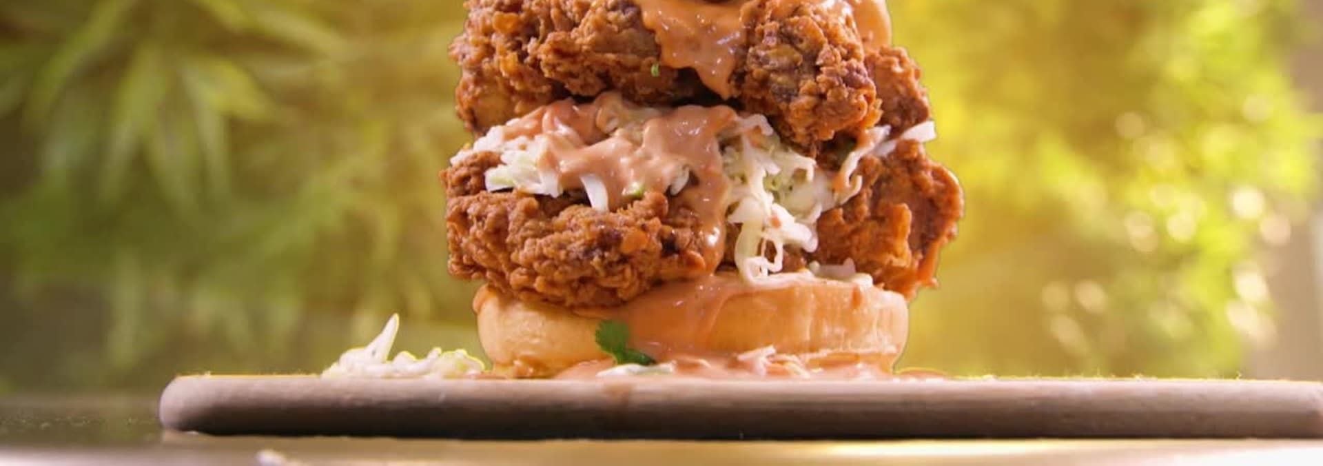 Watch Food Paradise S11:E12 - Finger Lickin' - Free TV Shows | Tubi