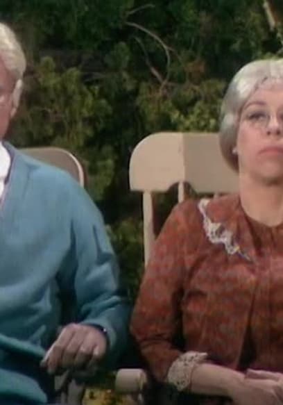 Watch The Carol Burnett Show S02:E24 - S2 E24 - Martha Raye - Free TV ...