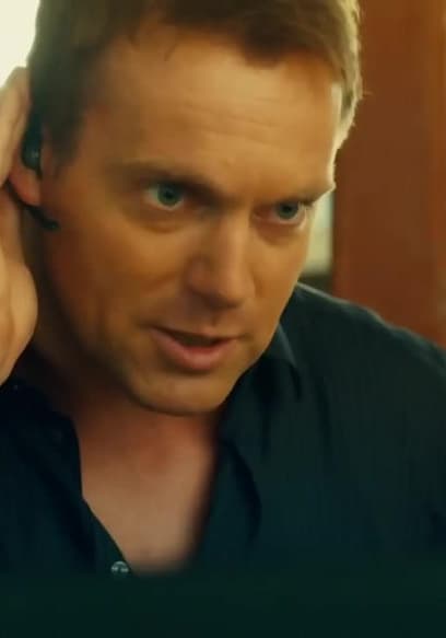 Watch Flashpoint S04:E15 - Blue on Blue - Free TV Shows | Tubi