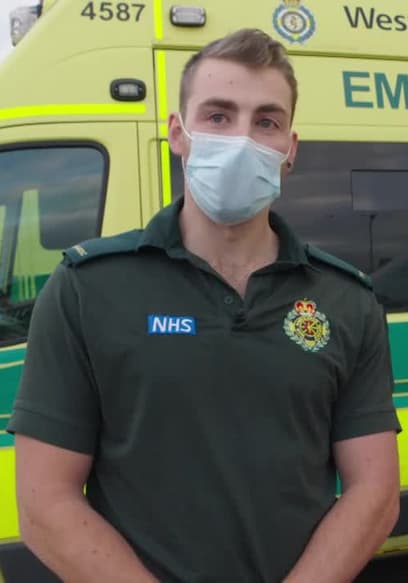 Watch Ambulance: Code Red S02:E19 - Episode 19 - Free TV Shows | Tubi