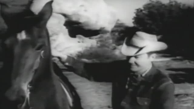 Watch The Roy Rogers Show S02:E05 - Go for Your Guns - Free TV Shows | Tubi