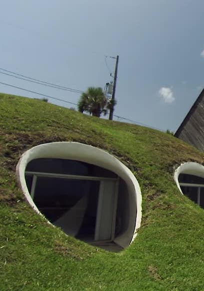 Watch Extreme Homes S02:E09 - Flashlight, Triangles, Holes - Free TV ...