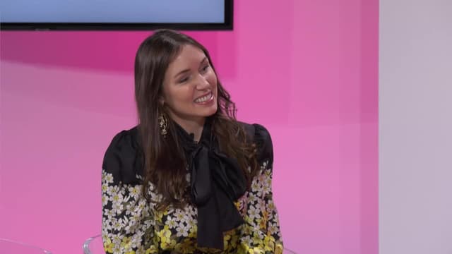 Watch Couched with Carson Kressley S01:E01 - Hilary Farr & Kelli Ellis ...