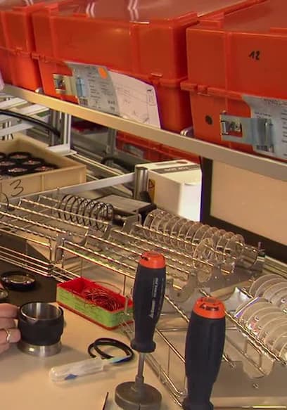 Watch Making Stuff S01:E139 - Lenses and Prisms - Free TV Shows | Tubi