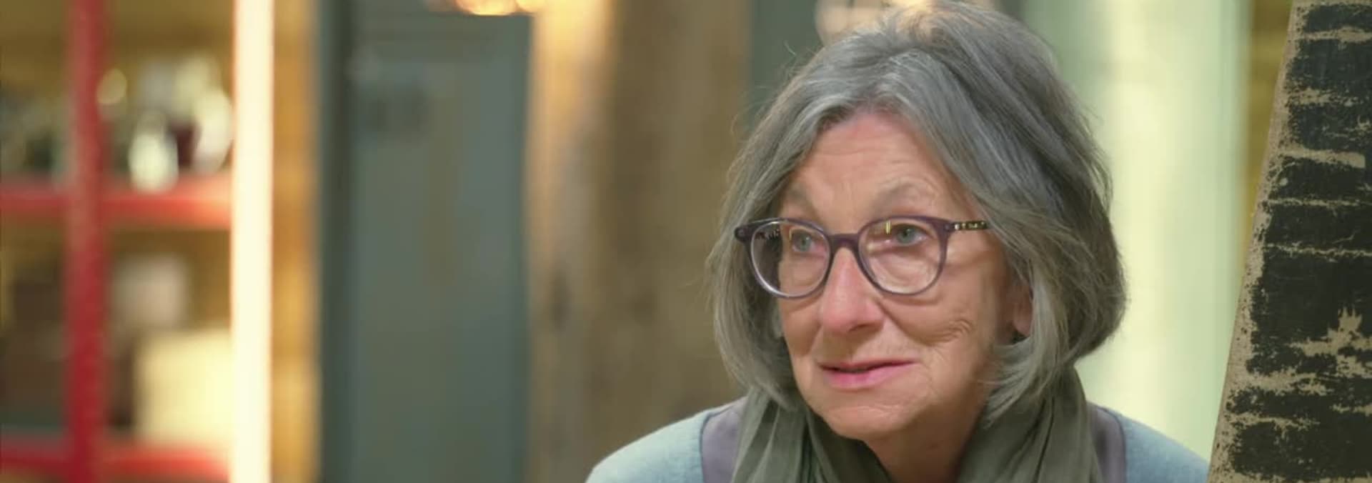 Watch The Repair Shop S08:E13 - Pocket Sewing Machine, Copicat ...