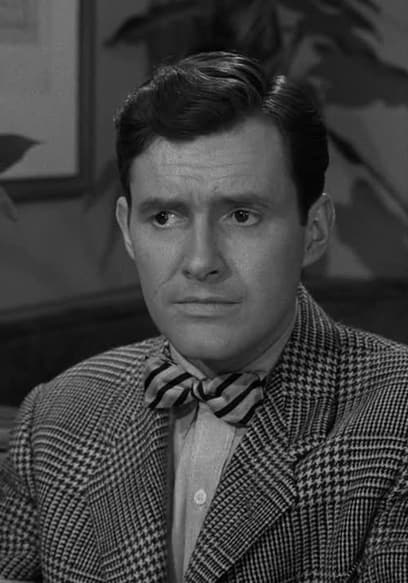 Watch The Twilight Zone S01:E33 - Mr. Bevis - Free TV Shows | Tubi