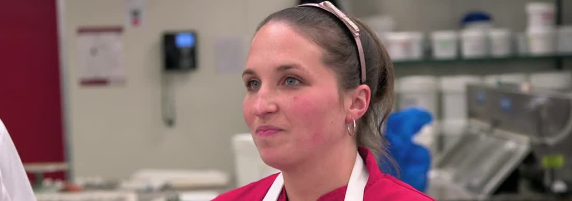 Watch Cake Boss S14:E14 - Secret Proposals and More - Free TV Shows | Tubi