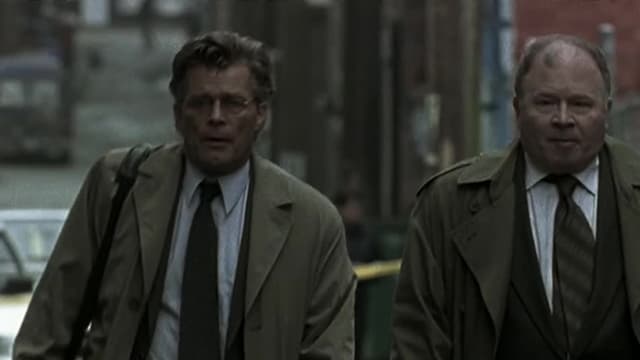 Watch Da Vinci's Inquest S06:E08 - The Squirrels Are of English Descent - Free TV Shows | Tubi