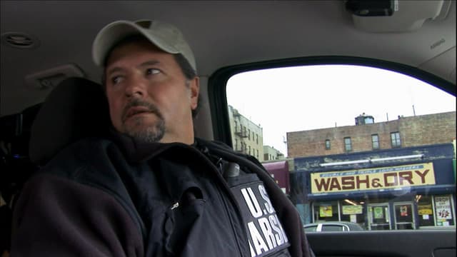 Watch Manhunters: Fugitive Task Force S01:E02 - Roxanne's First ...