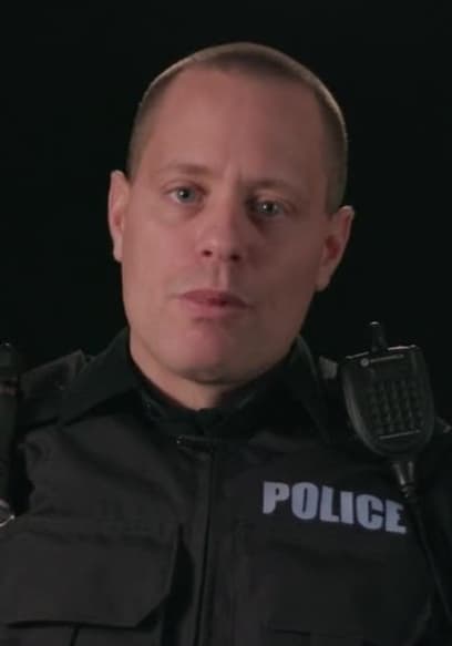 Watch Tribal Police Files S01:E02 - Dangerous Bear - Free TV Shows | Tubi