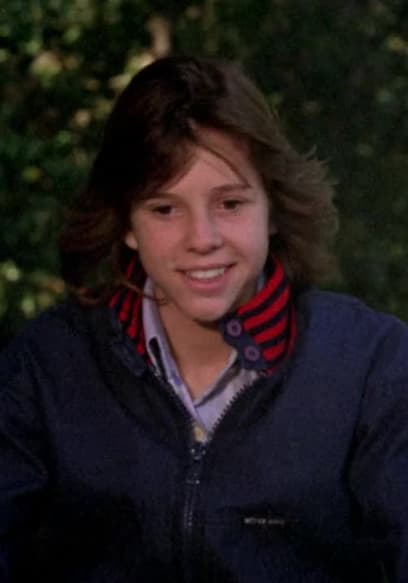 Watch Family S02:E17 - Best Friends - Free TV Shows | Tubi