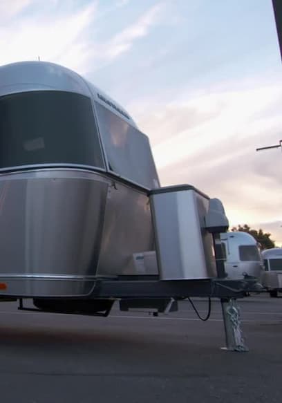 Watch Big Time RV S03:E05 - Bombshells Away - Free TV Shows | Tubi