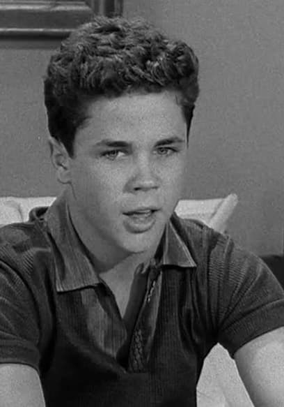 Watch Leave It to Beaver S02:E17 - Beaver Plays Hookey - Free TV Shows ...