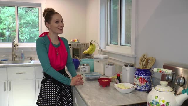 Watch The Berry Farm Chicken Cabin - Free TV Shows | Tubi