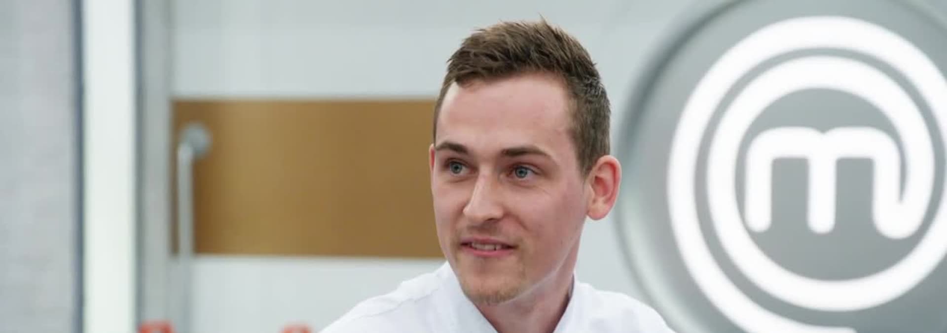 Watch MasterChef UK: The Professionals S16:E21 - Episode 21 - Free TV ...