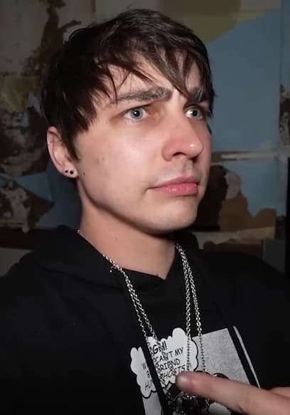 Watch Sam and Colby S04:E05 - Ghost Hunting at Haunted Insane Asylum ...