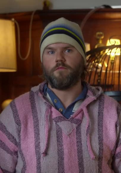 Watch Deadbeat S01:E08 - The Ghost in the Machine - Free TV Shows | Tubi