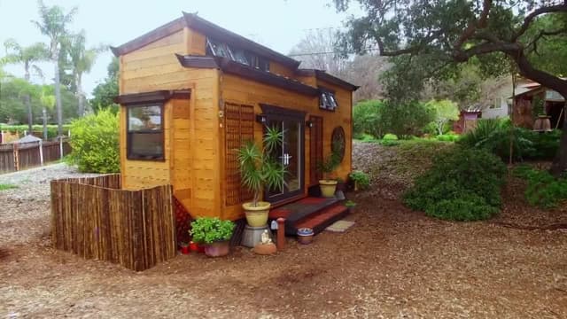 Watch Tiny House, Big Living S05:E14 - Sally's Tiny Haiku House - Free TV Shows | Tubi