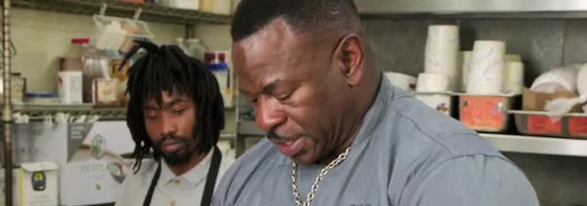 Watch Kitchen Commando S01:E08 - Dos Gringos - Free TV Shows | Tubi