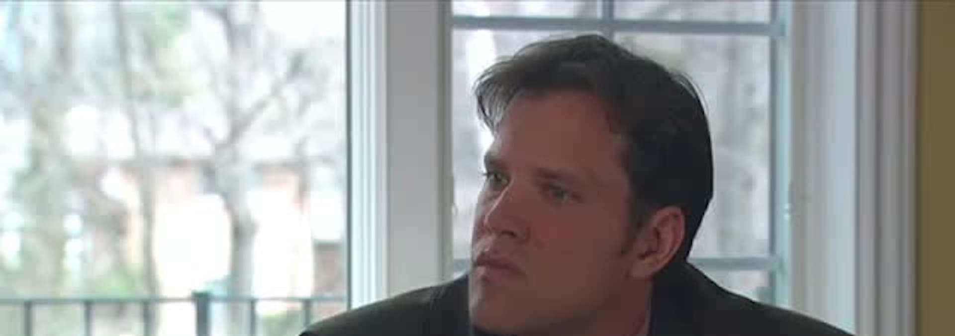 Watch Sue Thomas: F.B.Eye S02:E219 - Skin Deep - Free TV Shows | Tubi