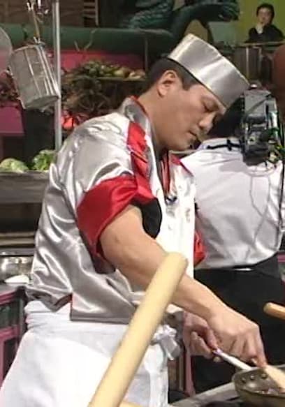 Watch Iron Chef S02:E19 - King Crab - Free TV Shows | Tubi