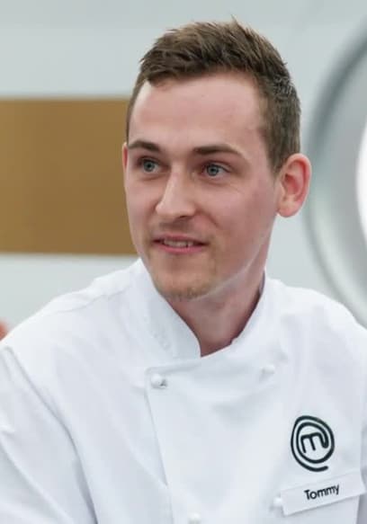 Watch MasterChef UK: The Professionals S16:E21 - Episode 21 - Free TV ...