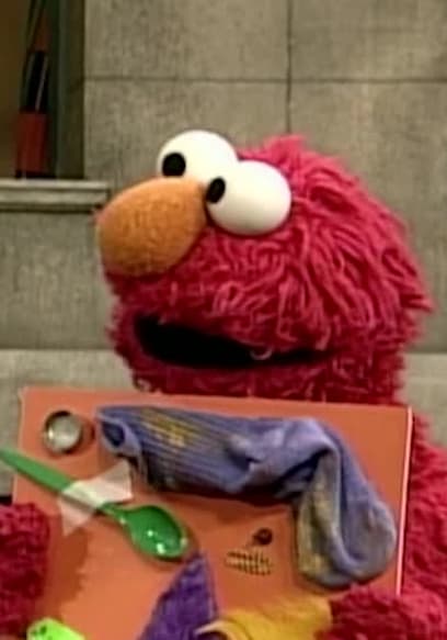 Watch Sesame Street S32:E47 - Elmo Makes a Collage - Free TV Shows | Tubi