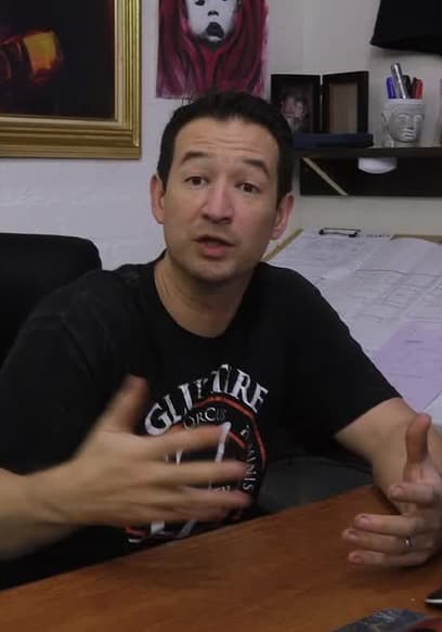 Watch Spook Show 17 S01:E08 - Happy Bee-Day - Free TV Shows | Tubi