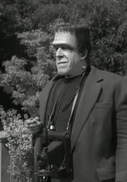 Watch The Munsters S02:E04 - Herman Munster, Shutter Bug - Free TV ...