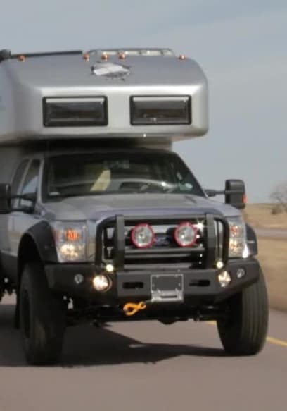 Watch Extreme RVs S02:E01 - Newmar King Aire, EarthRoamer - Free TV ...