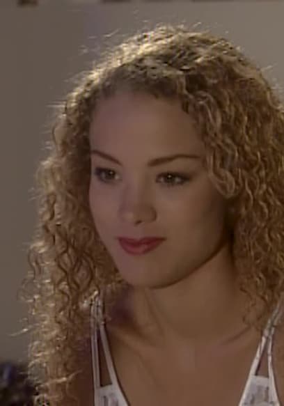 Watch Mujer Secreta S01:E20 - Capítulo 20 - Free TV Shows | Tubi