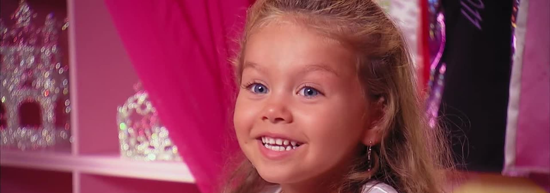 Watch Toddlers & Tiaras S07:E07 - Stars 'N Glitz: Fiesta - Free TV ...