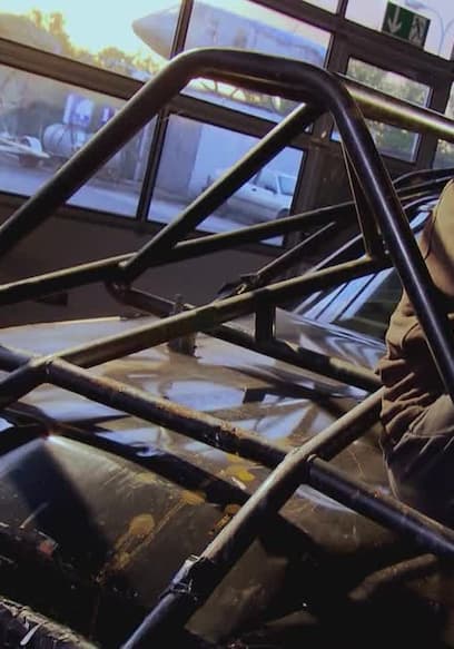 Watch Stunt Heroes S01:E06 - Highfall - Free TV Shows | Tubi