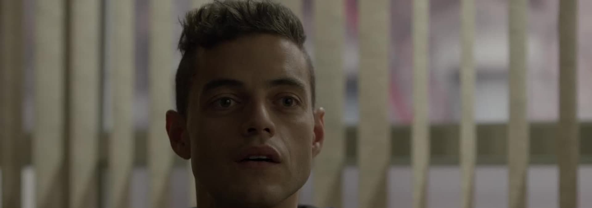 Watch Mr. Robot S02:E01 - eps2.0_unm4sk-pt1.tc - Free TV Shows | Tubi