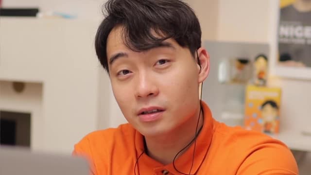 Watch The Uncle Roger Show S02:E02 - French Chef vs. Egg Fried Rice ...