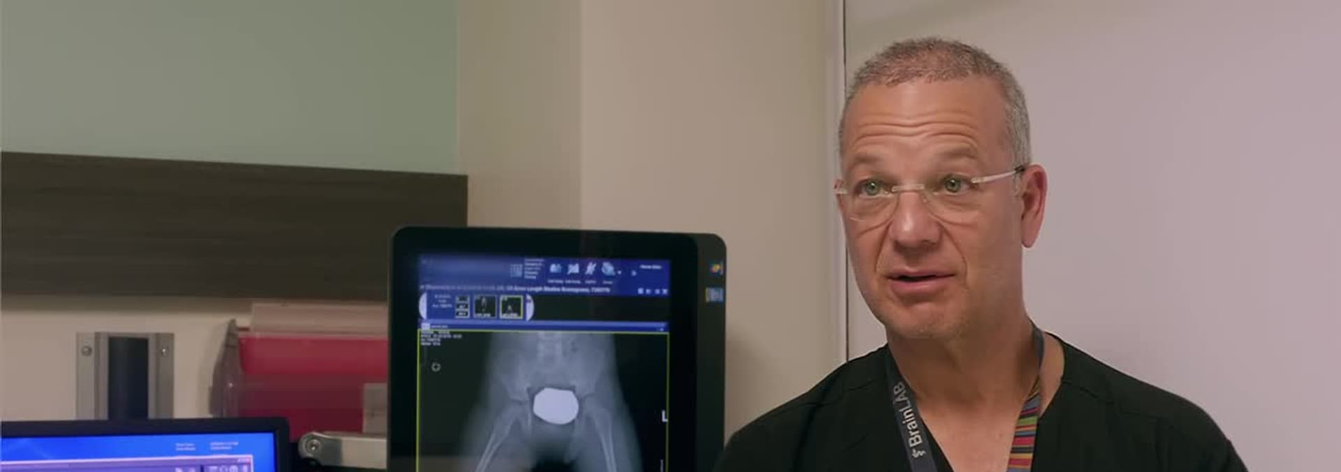 Watch Body Bizarre S07:E01 - My Heart Lives on the Outside - Free TV ...