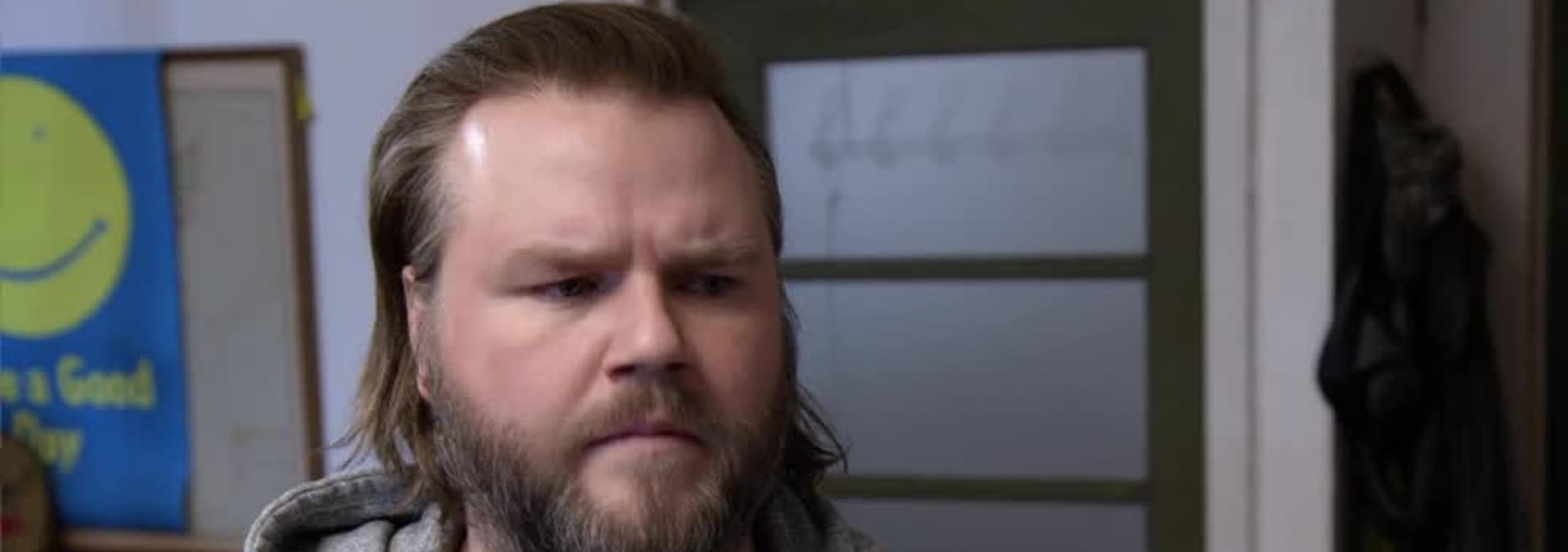 Watch Deadbeat S02:E07 - The Blowfish Job - Free TV Shows | Tubi