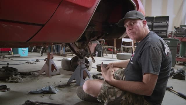 Watch Roadkill Garage S01:E13 - Road Runner Power Upgrades - Free TV ...