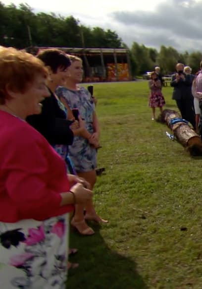 Watch Don't Tell the Bride Ireland S07:E03 - The Pampered...Groom ...