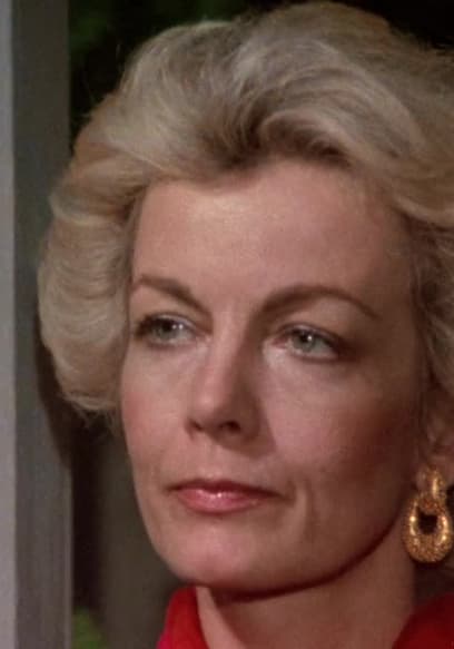 Watch Fantasy Island S02:E05 - Queen of the Boston Bruisers / War Games ...