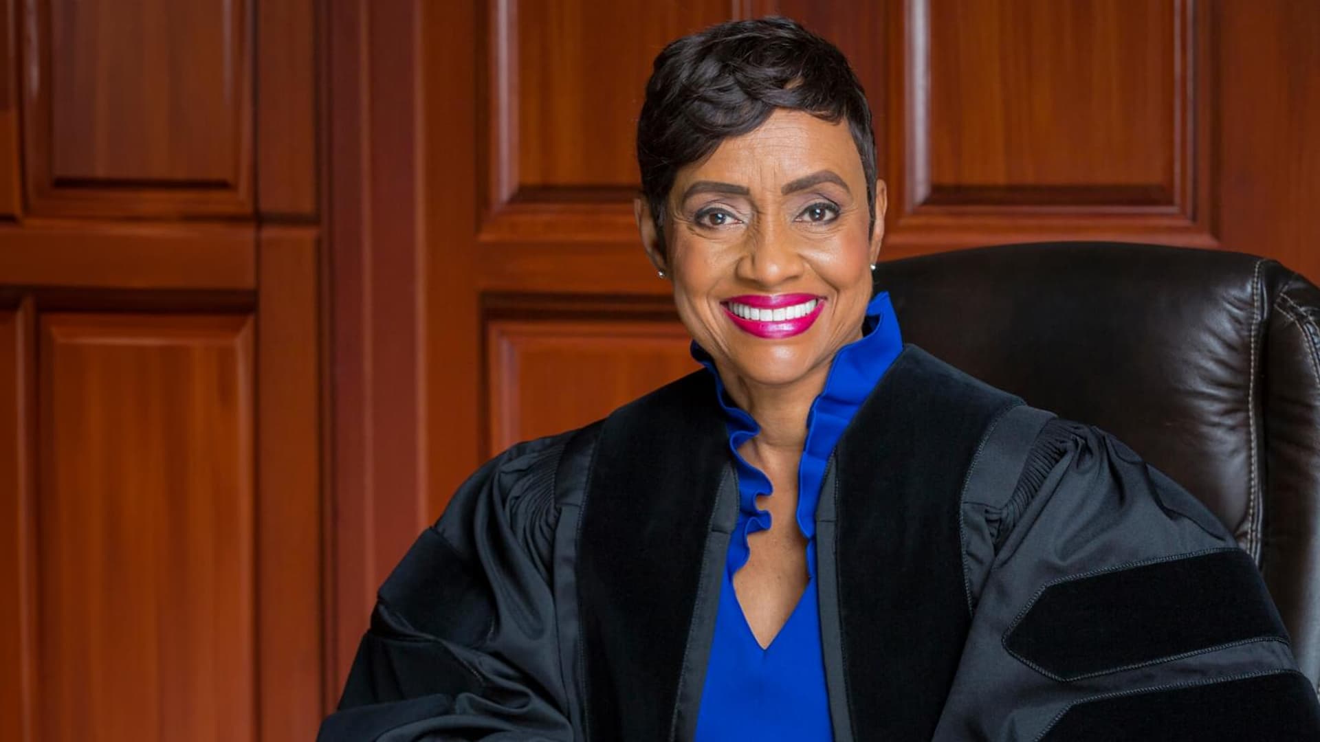 Watch The Verdict With Judge Hatchett Season 5 - Free TV Shows | Tubi