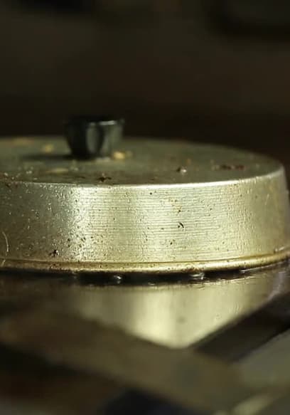 Watch Burger Land S01:E13 - Windy City Burgers - Free TV Shows | Tubi