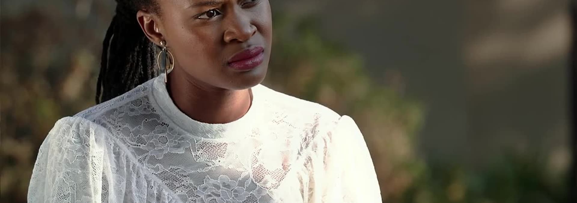 Watch The Queen S02:E33 - Death of Love - Free TV Shows | Tubi