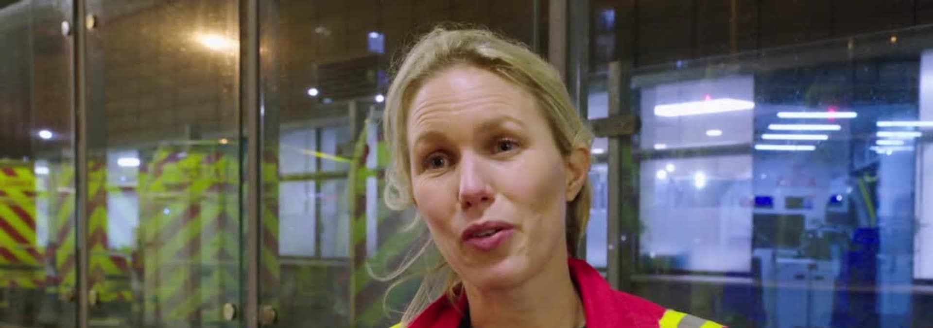 Watch Ambulance: Code Red S02:E17 - Episode 17 - Free TV Shows | Tubi