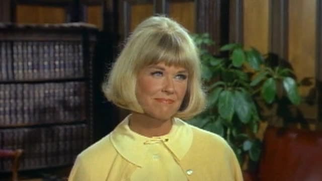 Watch The Doris Day Show S01:E01 - Dinner for Mom - Free TV Shows | Tubi