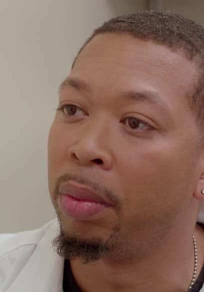 Watch Rhonda Mitchell M.D. S01:E04 - Stinky Rhonda - Free TV Shows | Tubi