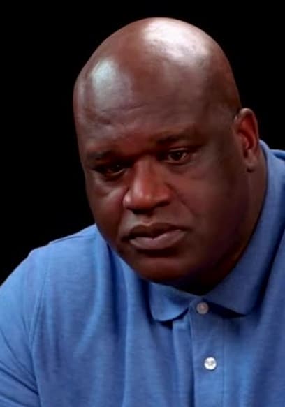 Watch Hot Ones S08:E08 - Shaq Tries to Not Make a Face While Eating ...